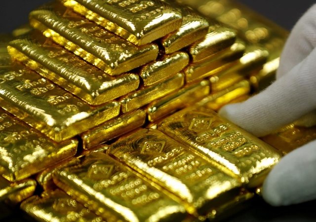 طلا از آزمایش سربلند بیرون میآید؟ اتحادیه فروشندگان و سازندگان طلا